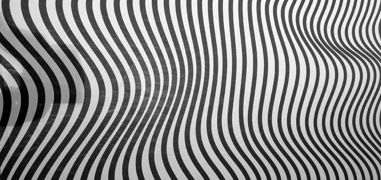 Metamorphopsia Causes Explained: Why Straight Lines Look Crooked